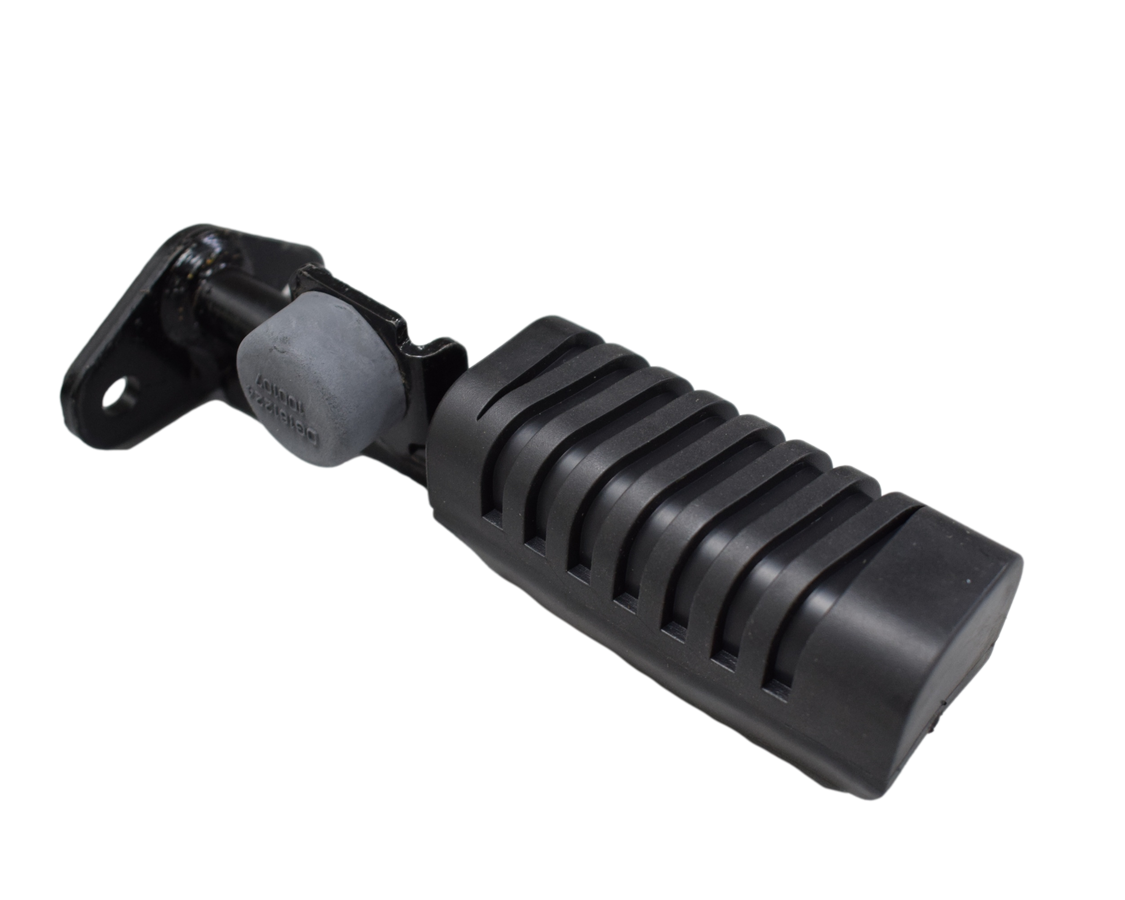 Original Bajaj Platinum 125 Drl Footrest (Front Right) | Mundimotos